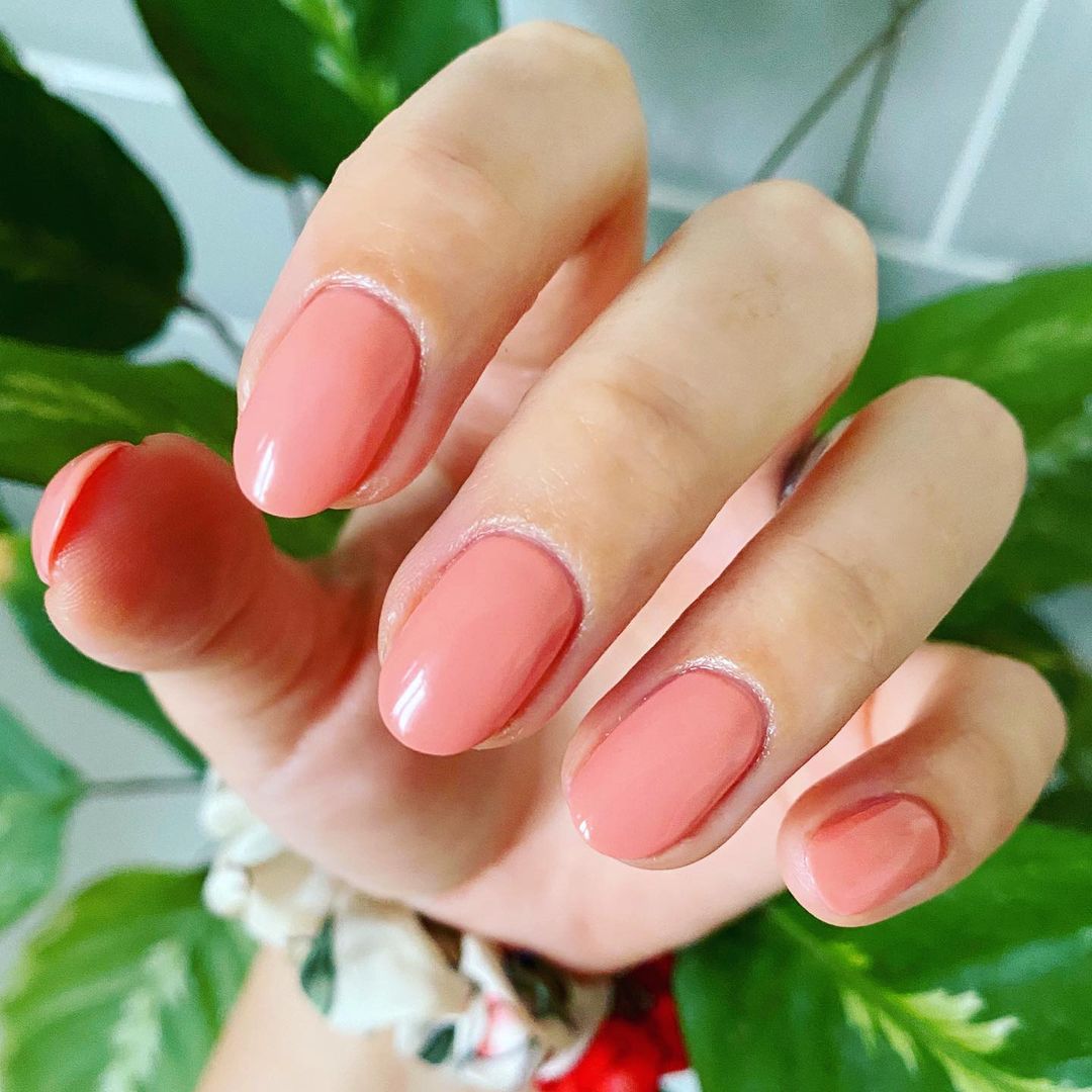 Shellac Rule Breaker לק גל היפואלרגני בצבע אפרסק פסטלי אטום | לק ג'ל ...