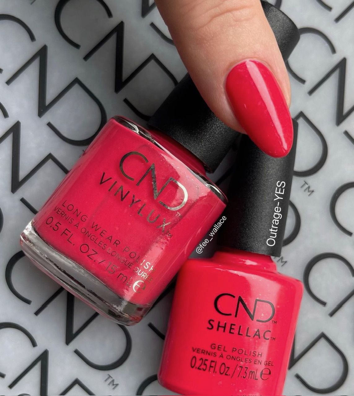 Shellac Outrage Yes לק ג'ל היפואלרגני בצבע אדום תות עם שימר זהב | לק ג ...
