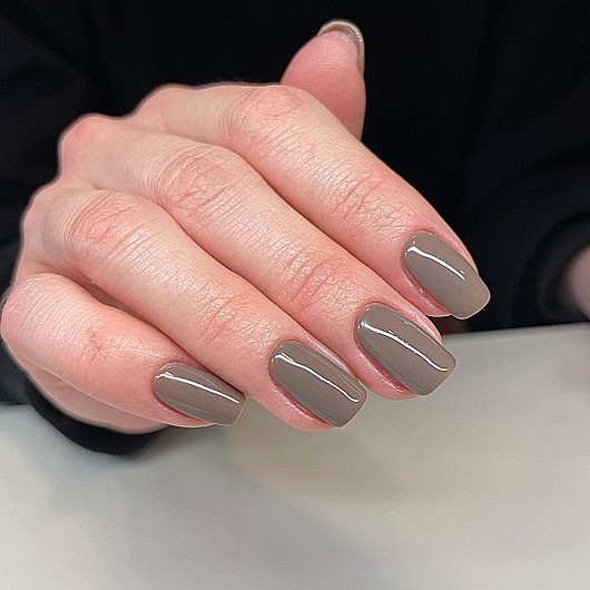 Shellac Rubble לק ג'ל היפואלרגני בצבע חום אפרפר אטום | לק ג'ל ...
