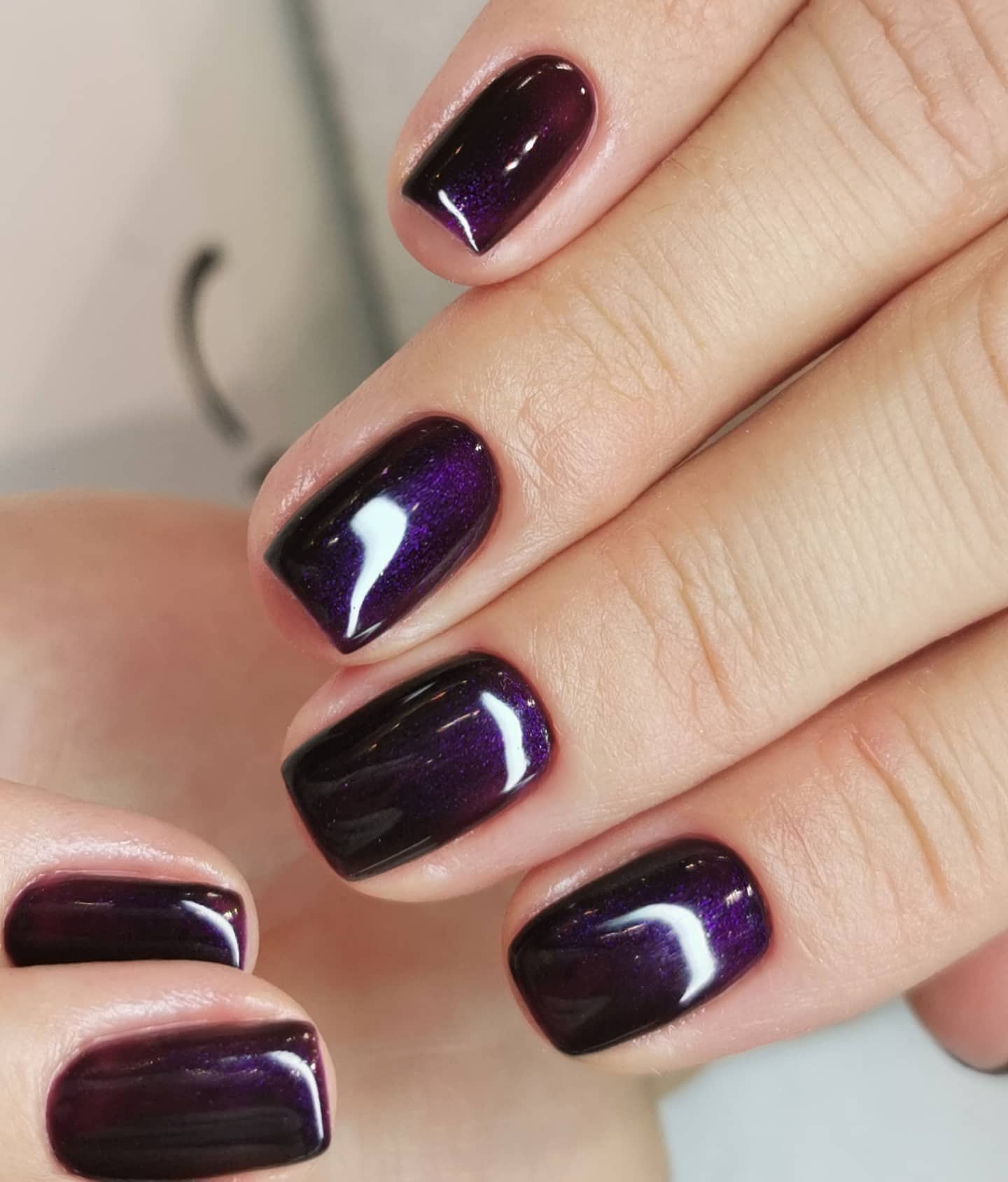 Shellac Plum Paisley לק ג'ל היפואלרגני בצבע סגול חציל מטאלי אטום ...