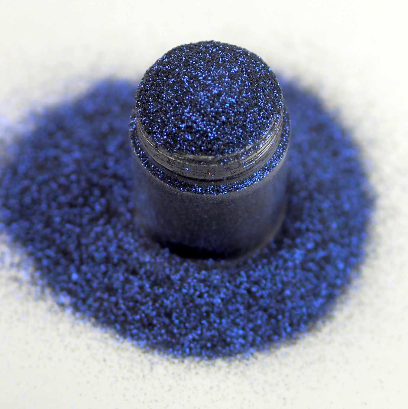 גליטר נצנץ מחליף צבעים בצבע כחול עמוק Midnight Blue Iridescent Glitter ...
